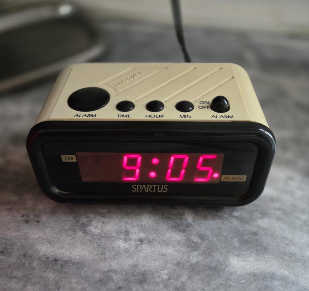 Vintage SPARTUS Brand Model 1201 Desktop LED Alarm Clock - Etsy