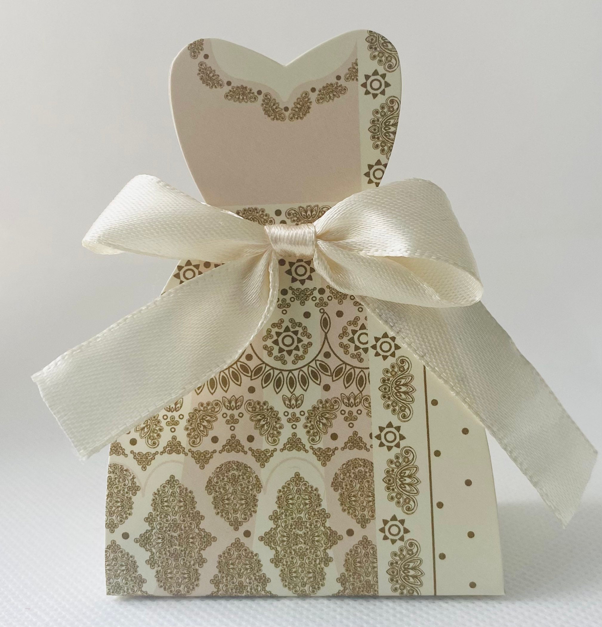 Bride and Groom Wedding Favours - Candy Boxes Sweets Gifts for Guest ...