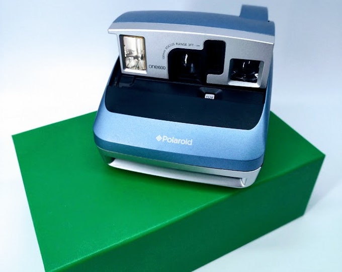 Nostalgic Vintage Iconic Polaroid One 600 Instant Camera - Etsy