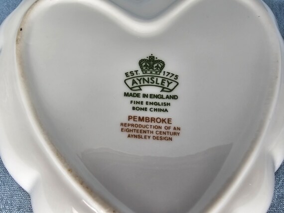 Aynsley Pembroke Pattern Heart Shaped Trinket Dish - Gem
