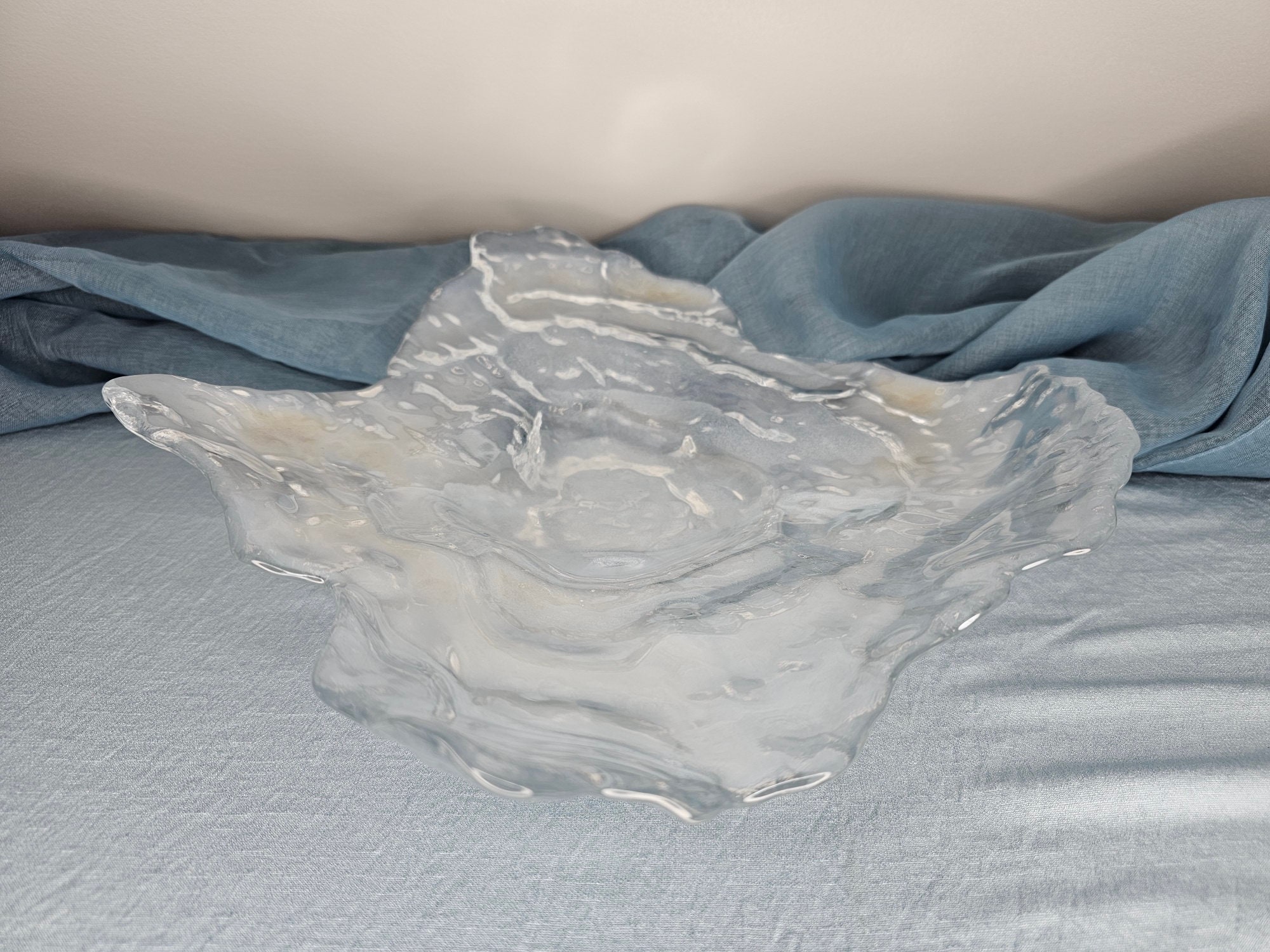 Donald Stuart Art Glass Oyster Shaped Serving Bowl - Etsy Canada