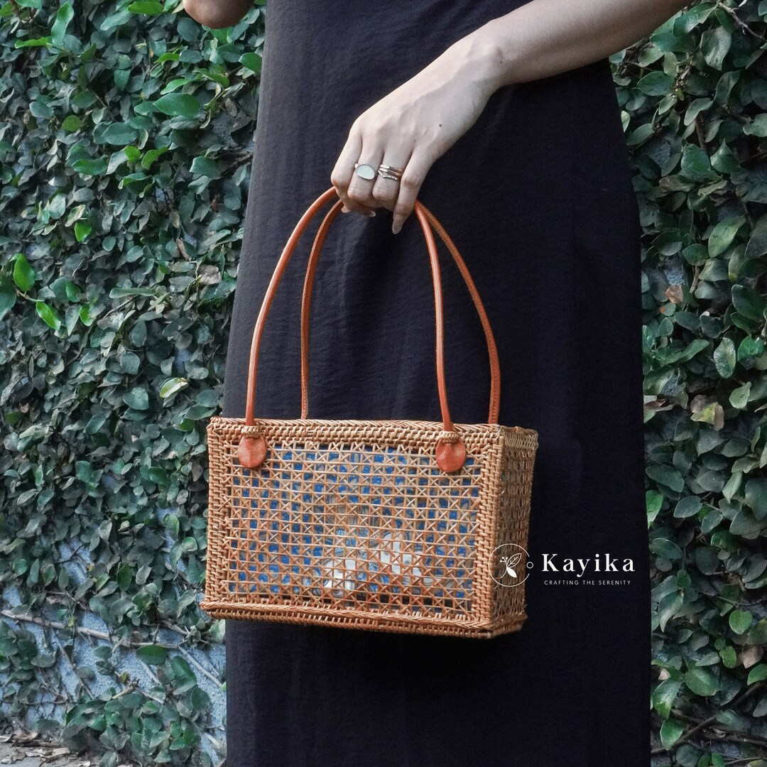Handwoven Rattan Handbag – Balinese Artisan Bag With Leather Handles ...