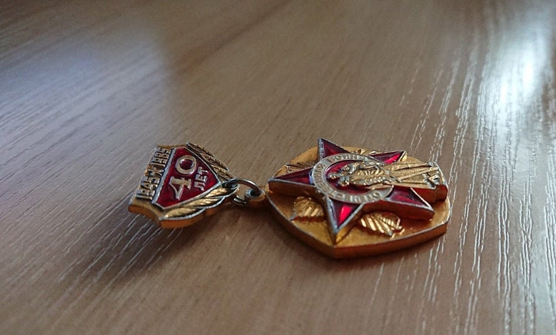 Soviet Lapel Pin, 40 Years of Victory 1945 1985 World War II, Monument ...