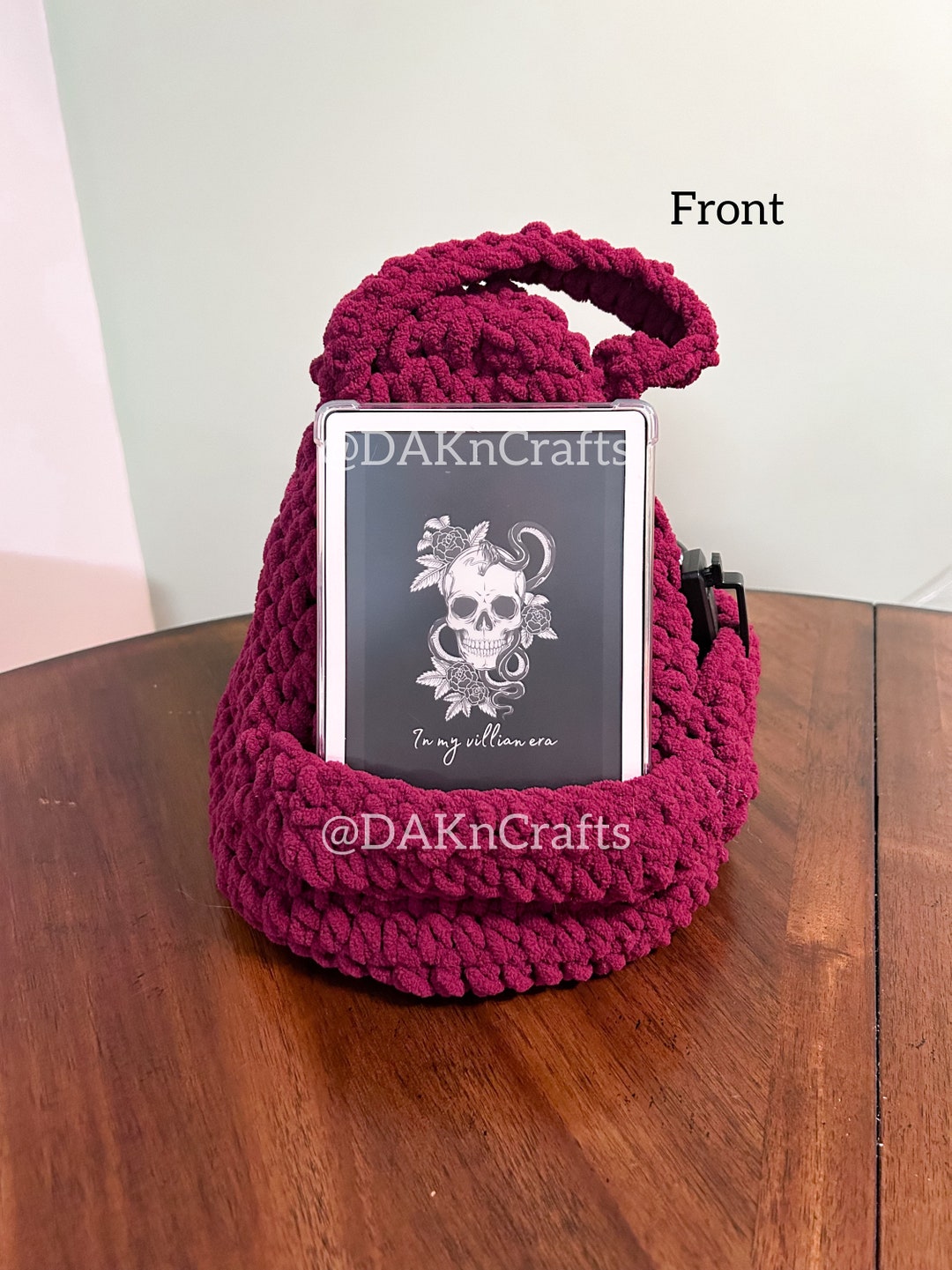 Pouf With Back Storage Pocket | E-reader | Crochet | Kindle | BOOX ...