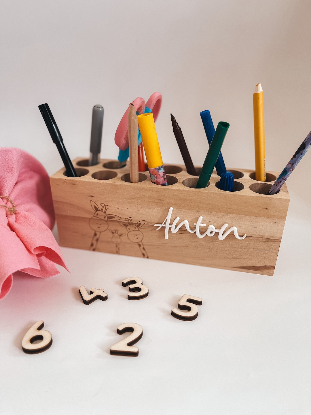 Stifte Box Holz personalisiert | Schreibtischorganizer | Stiftehalter Schulkind | Malstation ...