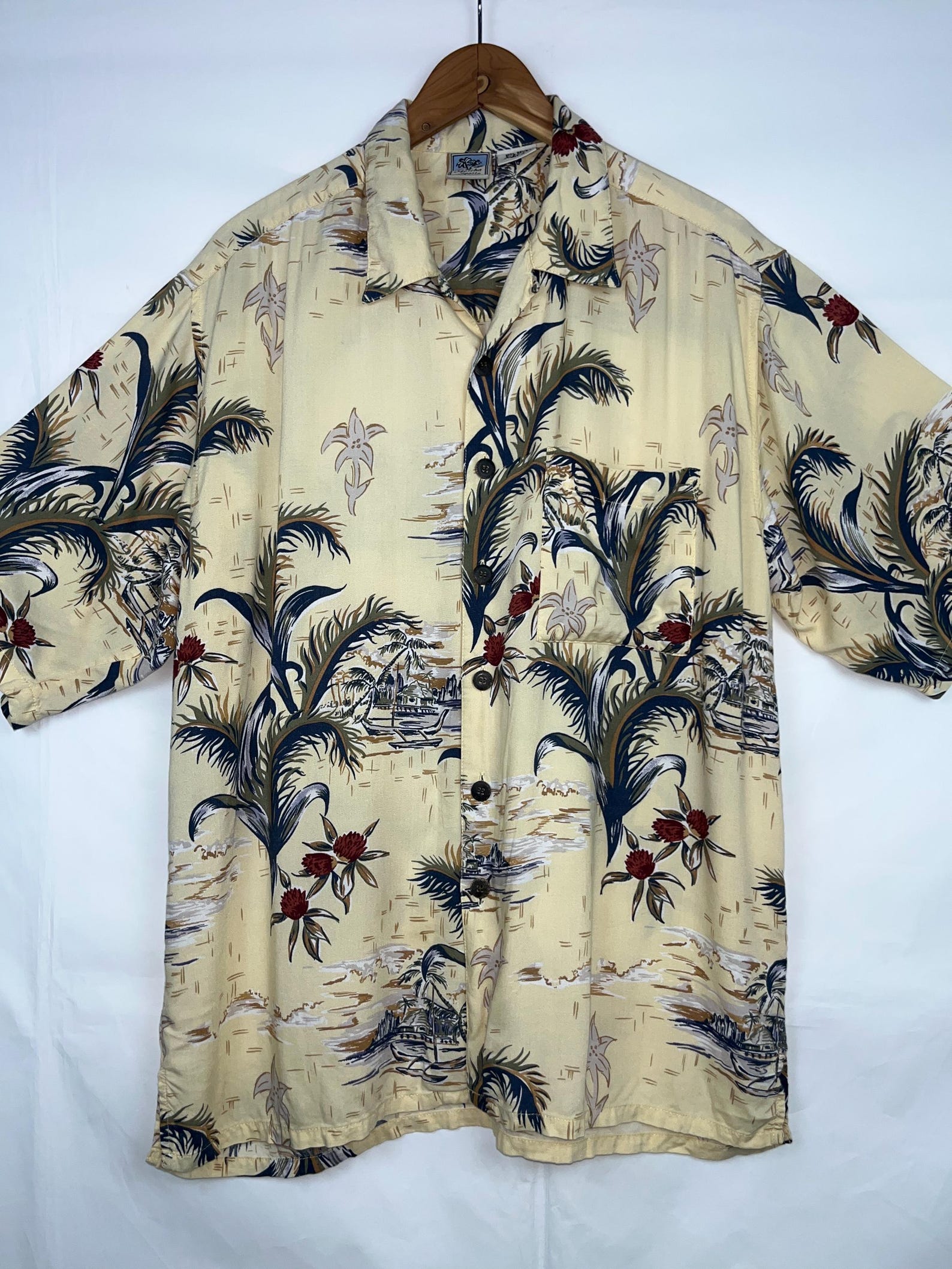 Hawaiian Shirt Classic Gotcha Sport Wear Size Medium Button Down Short ...
