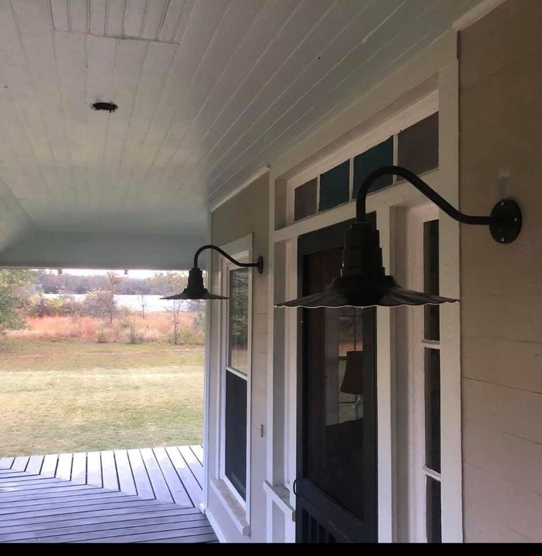 Handmade Farmhouse Gooseneck Barn Light – 16" Dusk to Dawn Fixture - Etsy