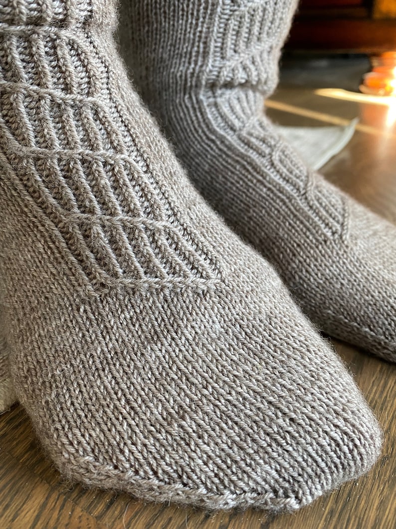 Easy Cable Sock Hand Knitting Pattern in 3 Adult Sizes - Elevation ...