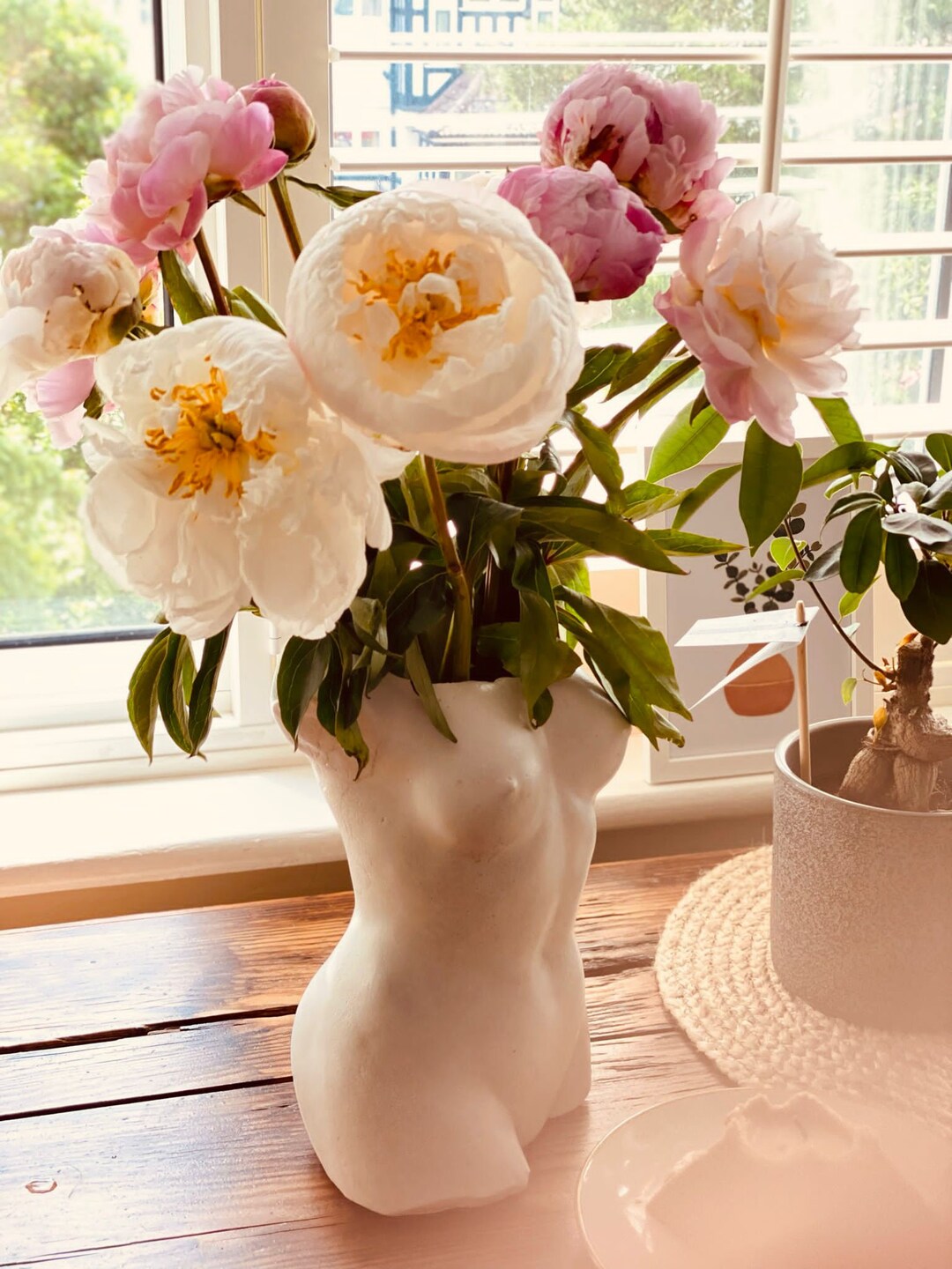 WONDER-WOMAN Bust Vase - Etsy