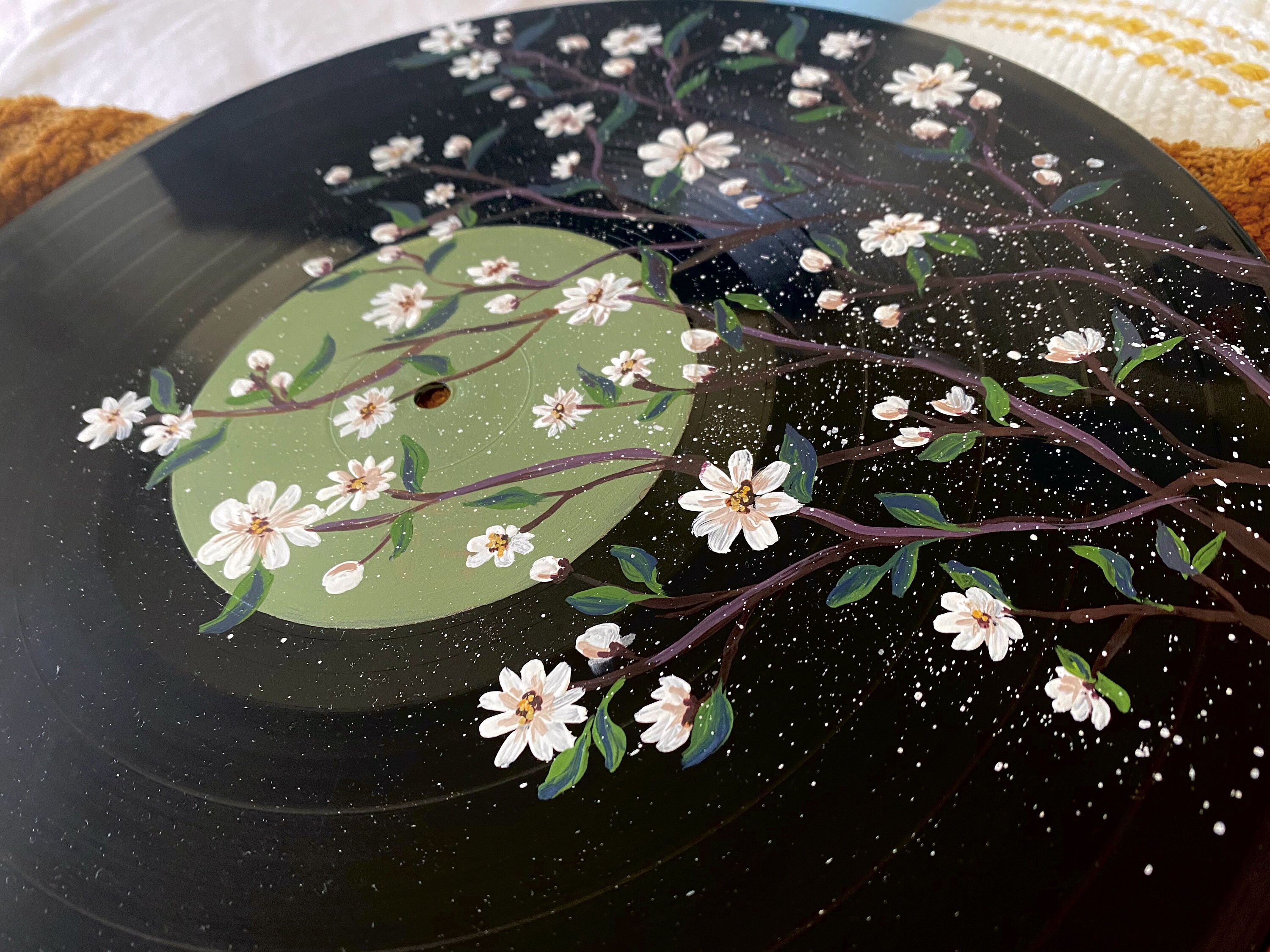 Sage Green With White Daisies, Hand Painted Vinyl Record Art - Etsy