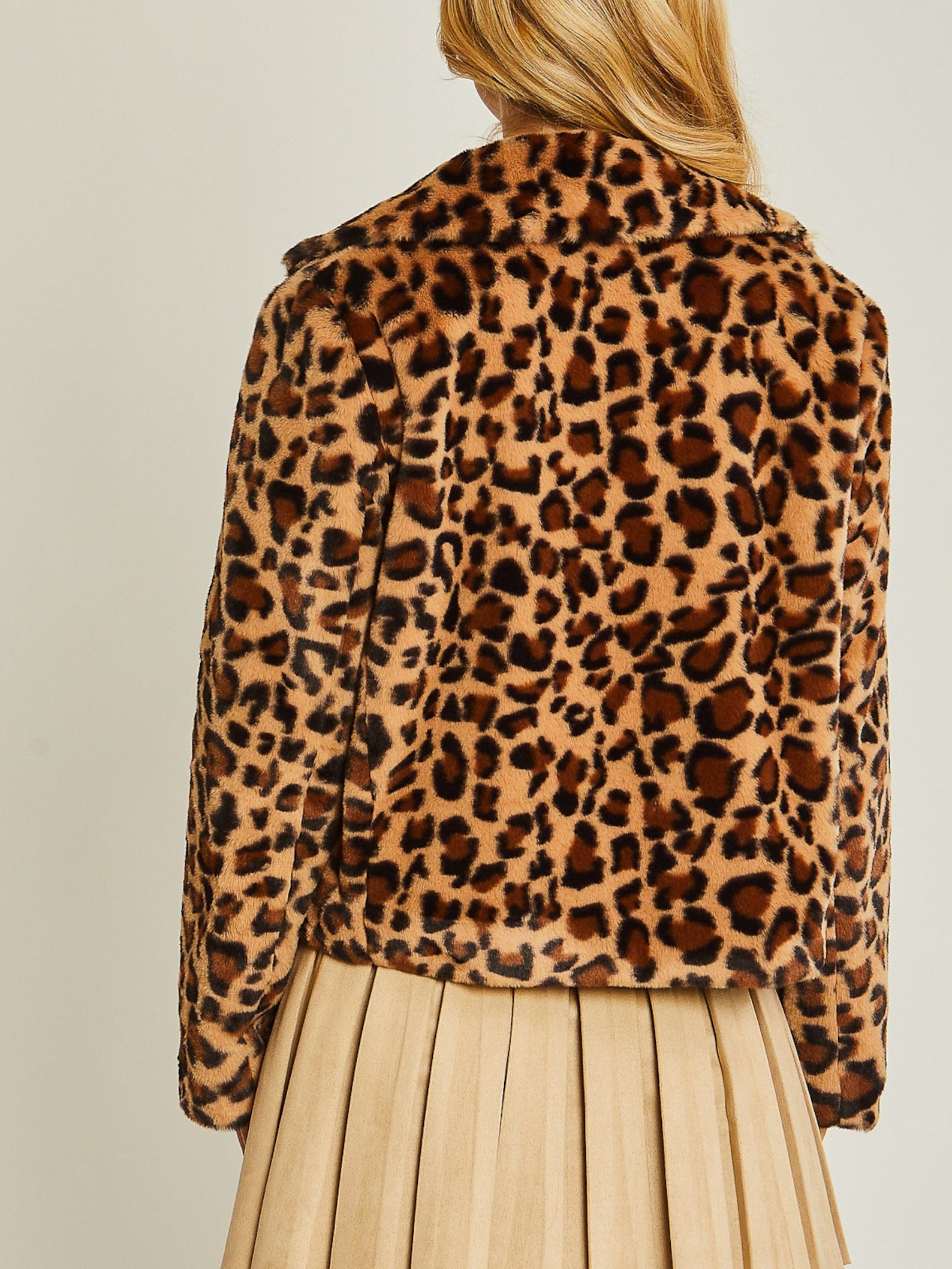Cozy Leopard Print Faux Fur Teddy Jacket, Side Pockets, Soft and Fuzzy ...