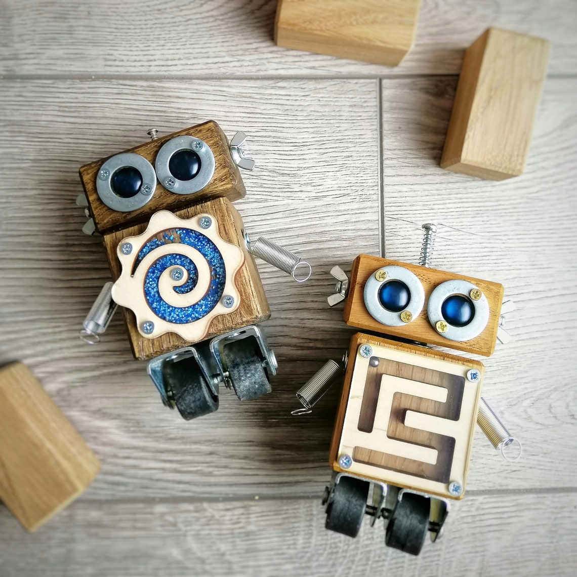 Juguete robot de madera juguete de la naturaleza regalo para | Etsy