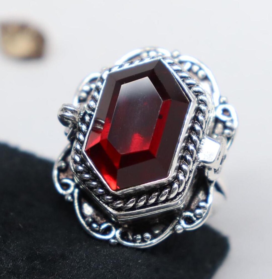 Red Glass Poison Ring, Hexagon Pill Box, Handmade Compartment Ring - Etsy