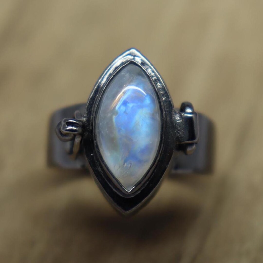 Vintage Moonstone Poison Ring, Black Rhodium Pill Box Ring - Etsy