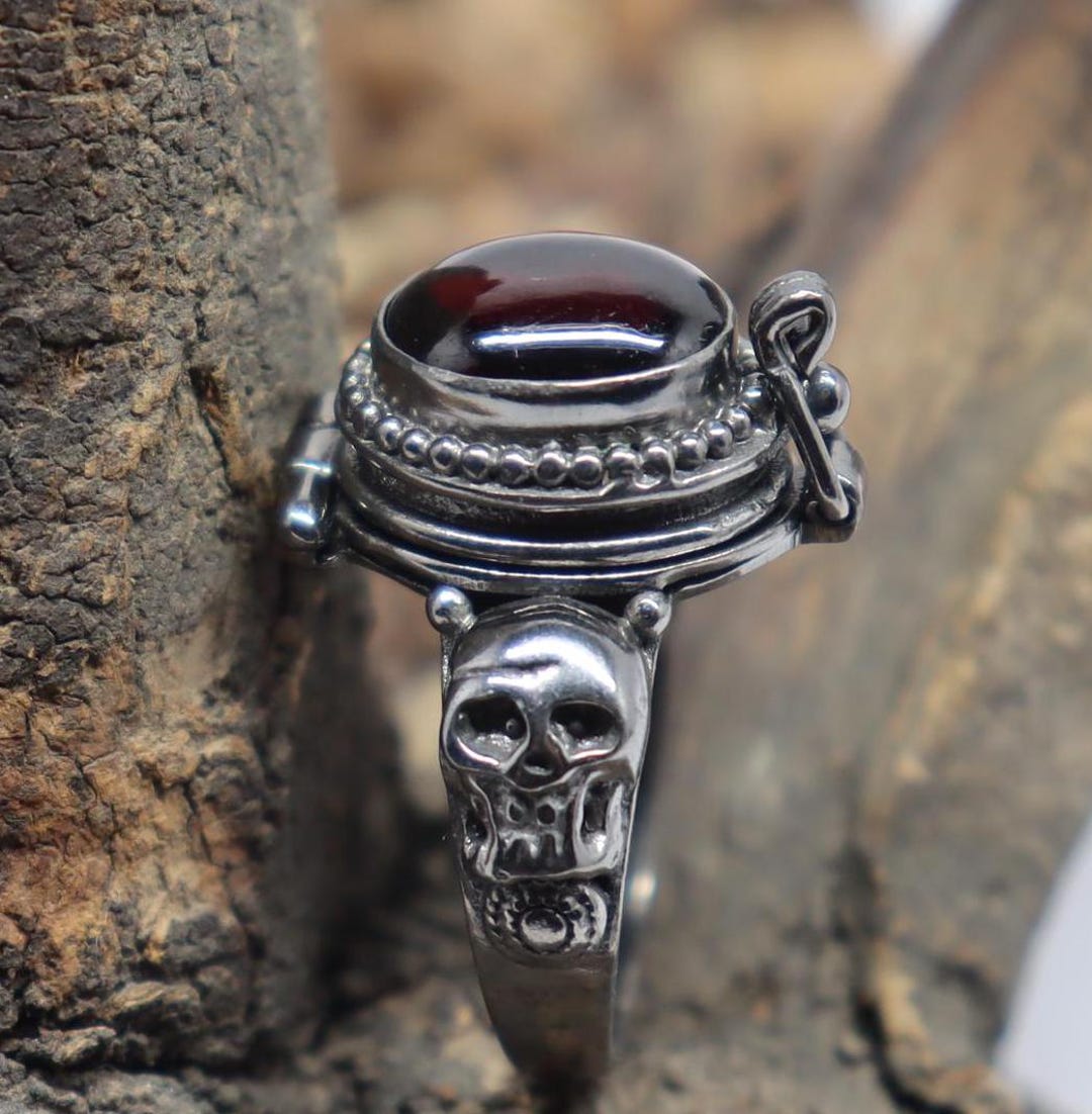 Skull Garnet Poison Ring, Sterling Silver Secret Box, Halloween Gift - Etsy