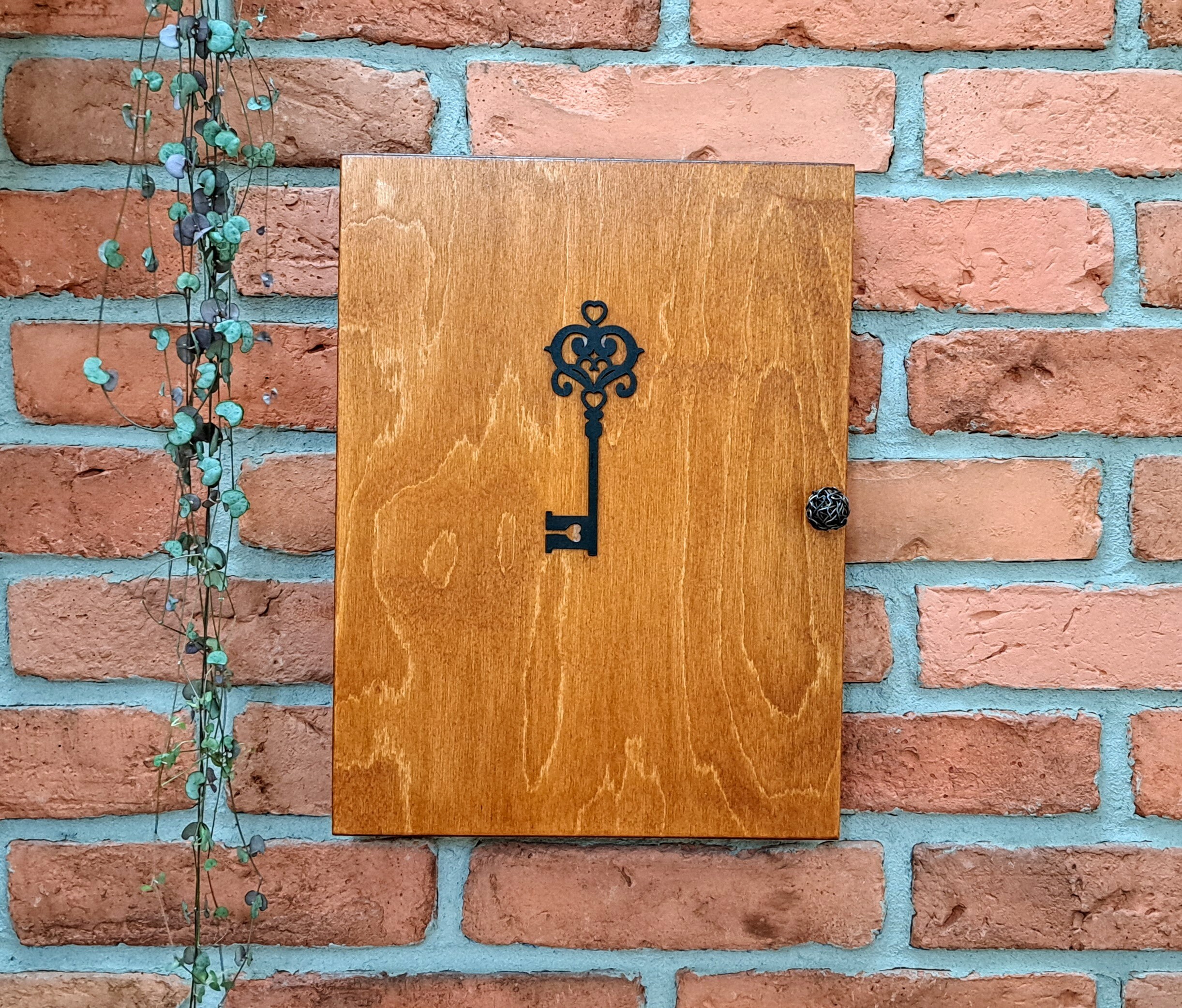 Personalized Natural Wooden Family Key Box, Hanging Key Box, Key Hooks ...