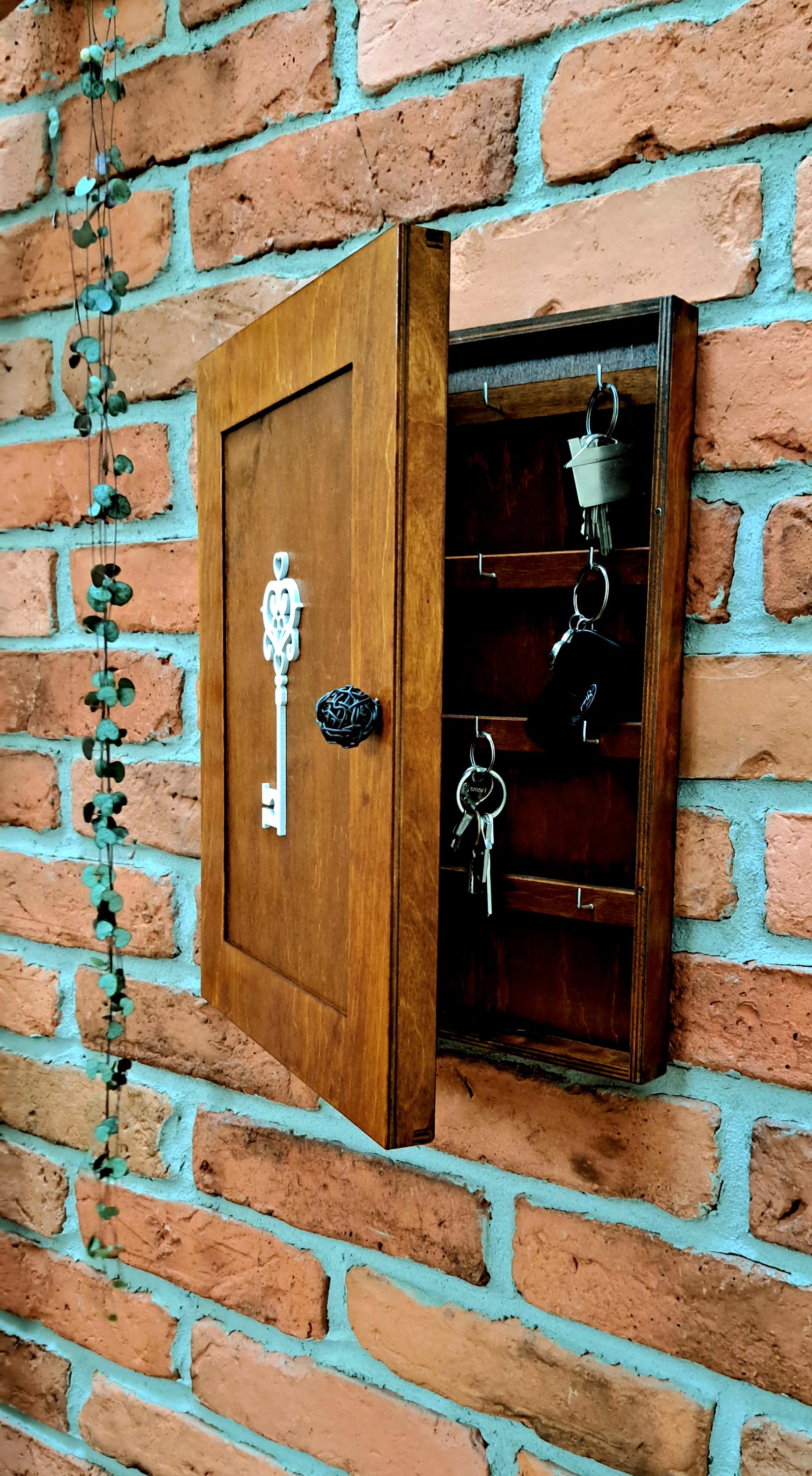 Oak Shutters Natural Wooden Family Big Key Box and Decor Key, Hanging ...