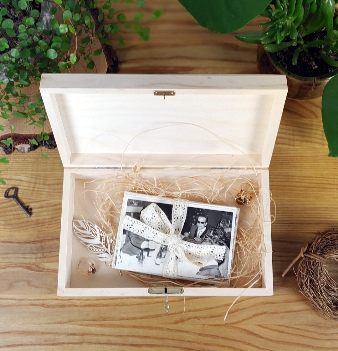 Lockable Natural Wooden Box With Lid and a Key, Storage Chest Keepsake ...