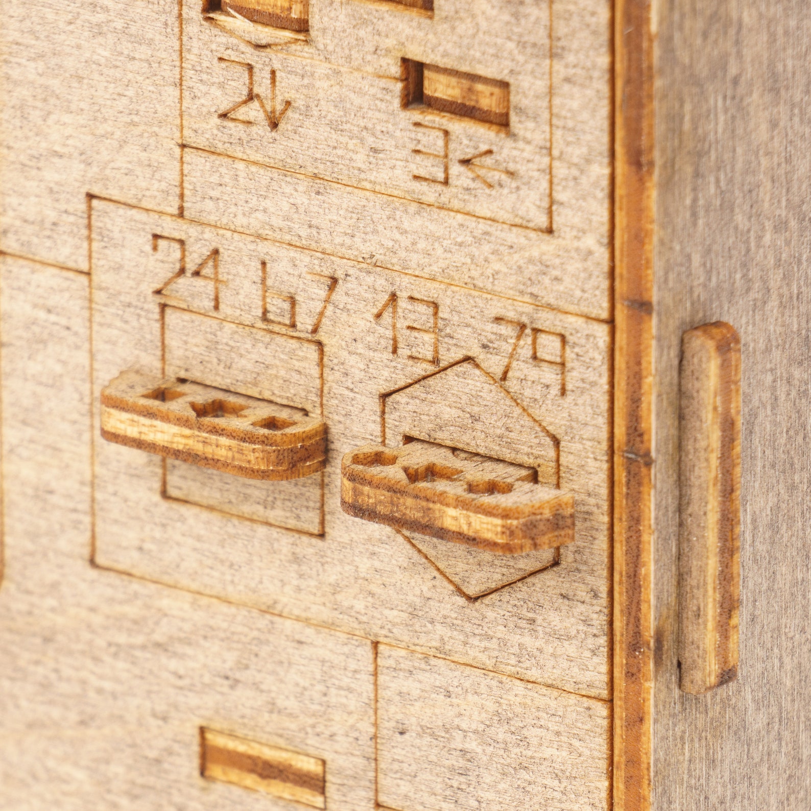 Brain Teaser Puzzle Box for Adults SPACE BOX Quest Logical Mind Game ...