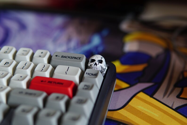 Keycap - Skull & Bones Artisan Keycap - Etsy