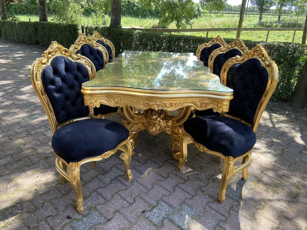 Italian Themed Dining Room