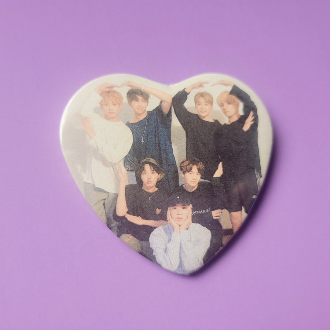 BTS OT7 Heart Button - Etsy