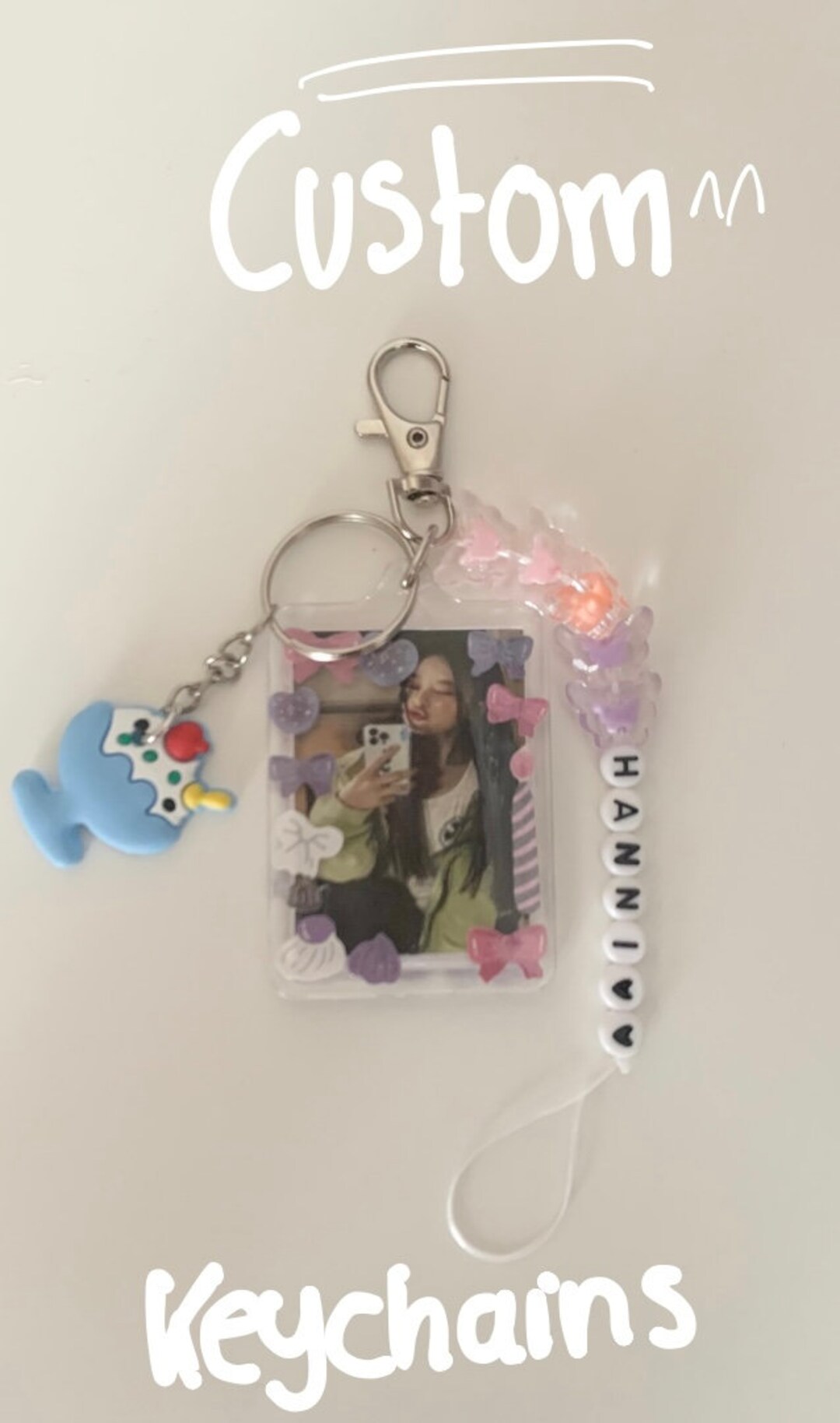 Customizable Kpop, Anime, Kdrama and Sanrio Keychains Straykids, Bts ...