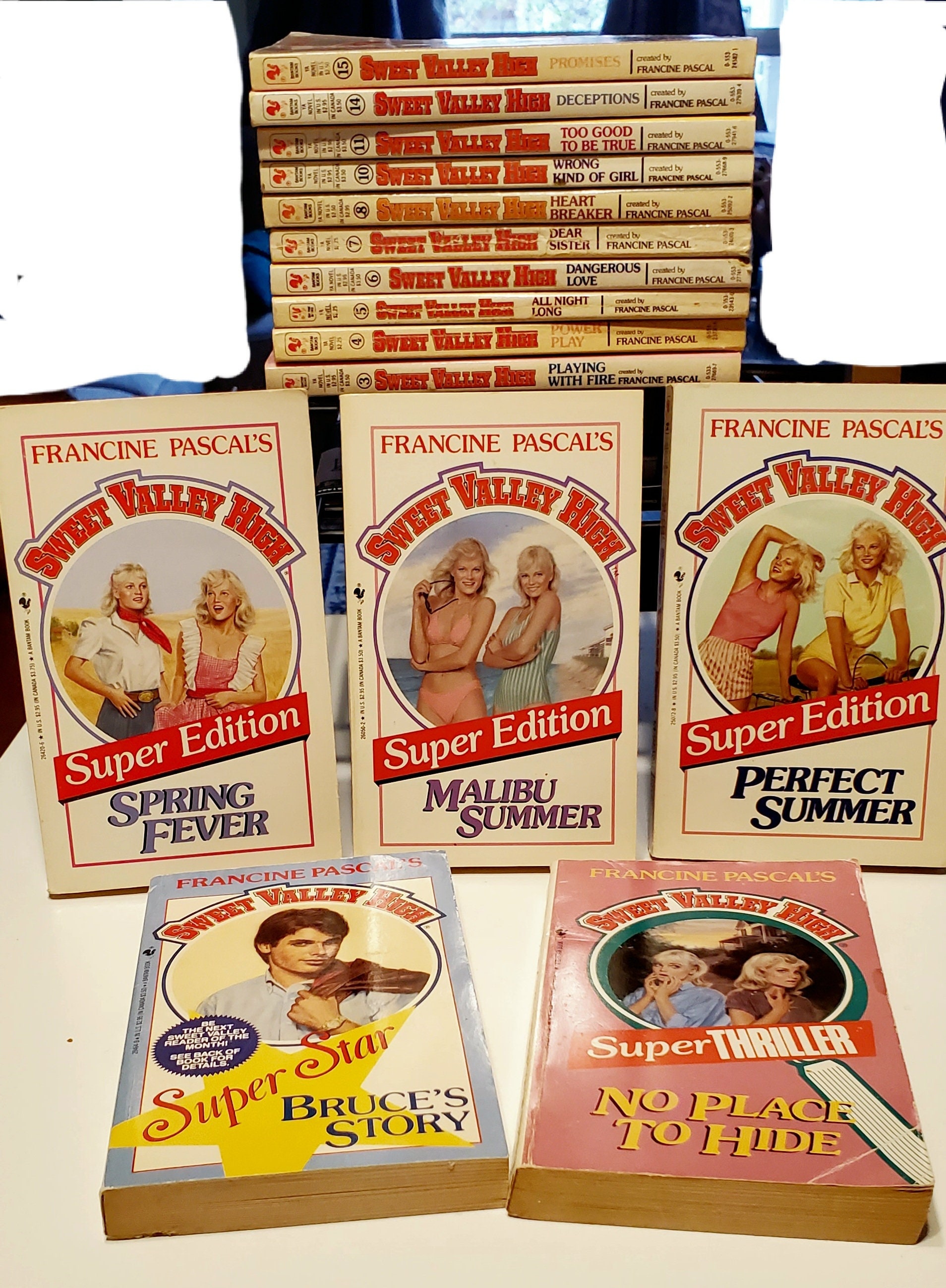 Sweet Valley High Books by Francine Pascal Elizabeth and Jessica ...