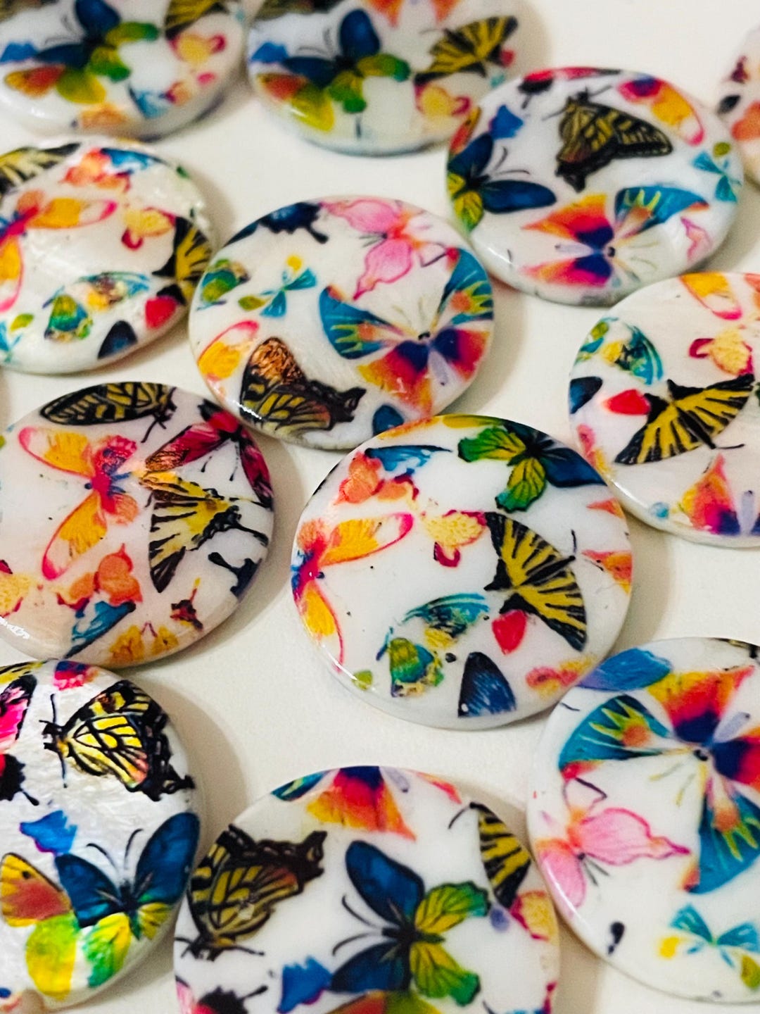 Butterfly Disc Beads, Glass Butterfly Beads, Round Shell Beads, Glass ...