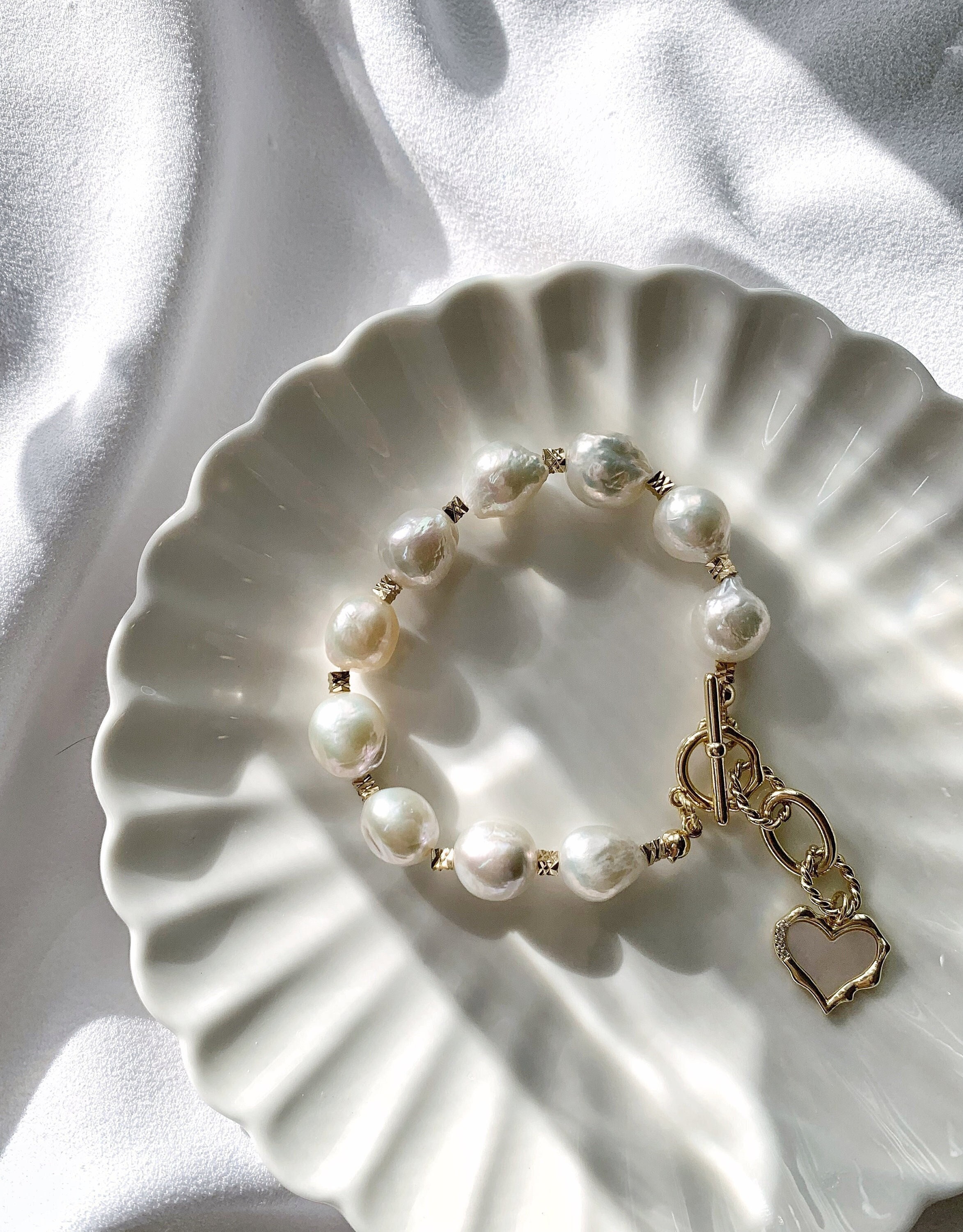 Large Baroque Pearls Bracelet. Ripple Freshwater Edison Pearls. Heart ...
