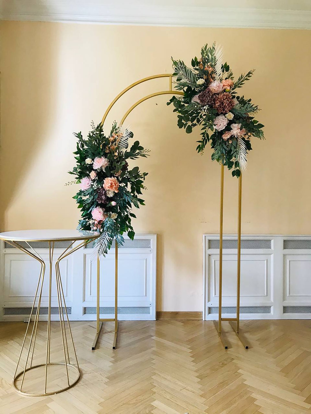 Circle Wedding Arch. Round Wedding Arch, Wedding Backdrop. Ceremony ...