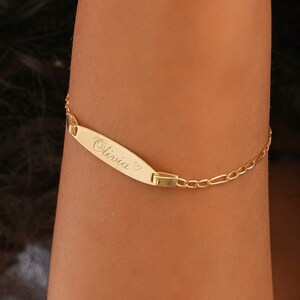 14K Gold Filled Name Bracelet, Custom Engraved Bracelet With Figaro ...