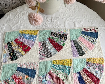 Vintage Quilt Square Handmade Feedsack Dresden Plate Cutter Quilt Block ...