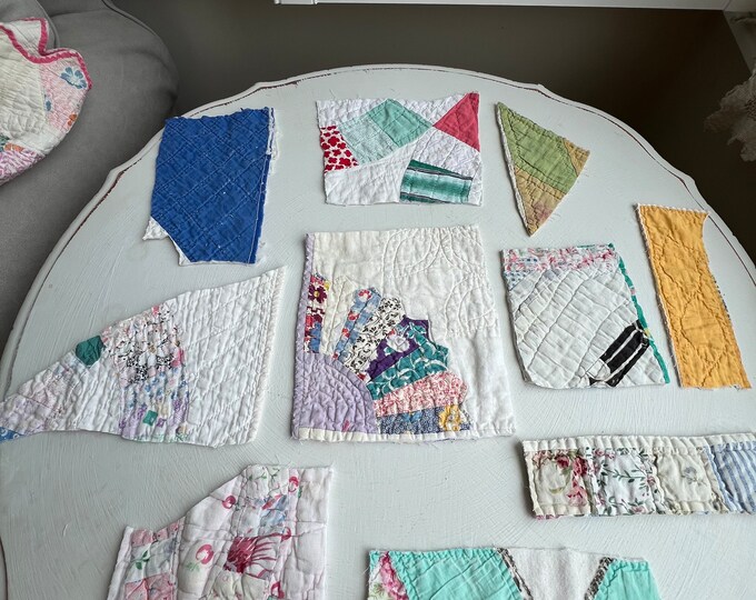 Vintage Quilt Square Handmade Feedsack Print Dresden Plate Cutter Quilt ...