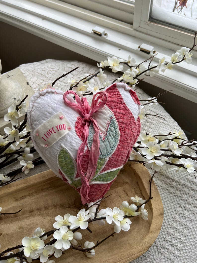 Vintage Quilt Valentine Heart / Table Sitter/bowl Filler/ Pillow Tuck ...