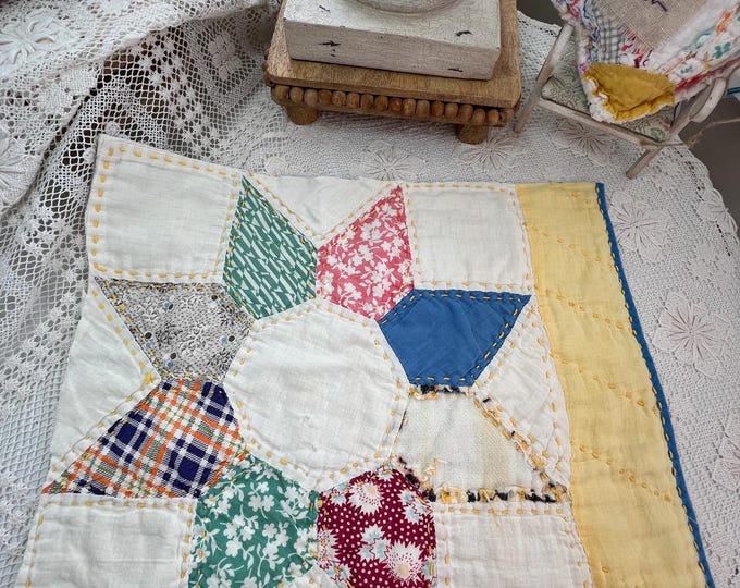 Vintage Quilt Square Handmade Feedsack Dresden Plate Cutter Quilt Block ...