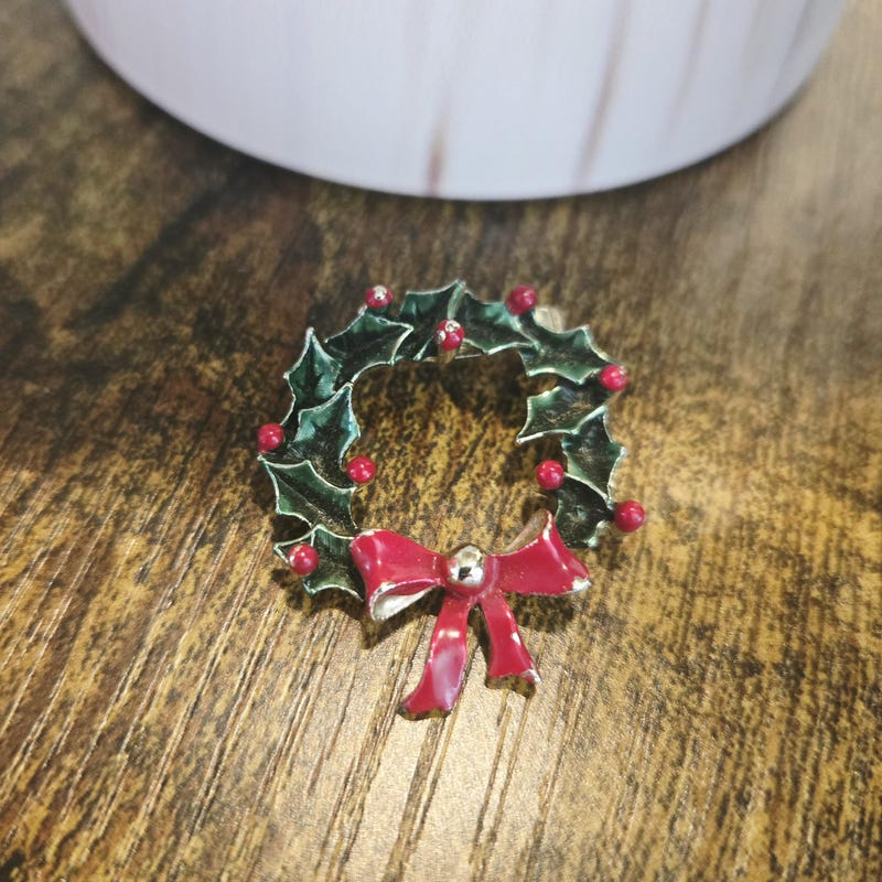 Holly Brooch - Etsy