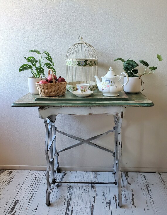 Vintage Cast Iron Sewing Machine Base With Sage Green Painted - Etsy
