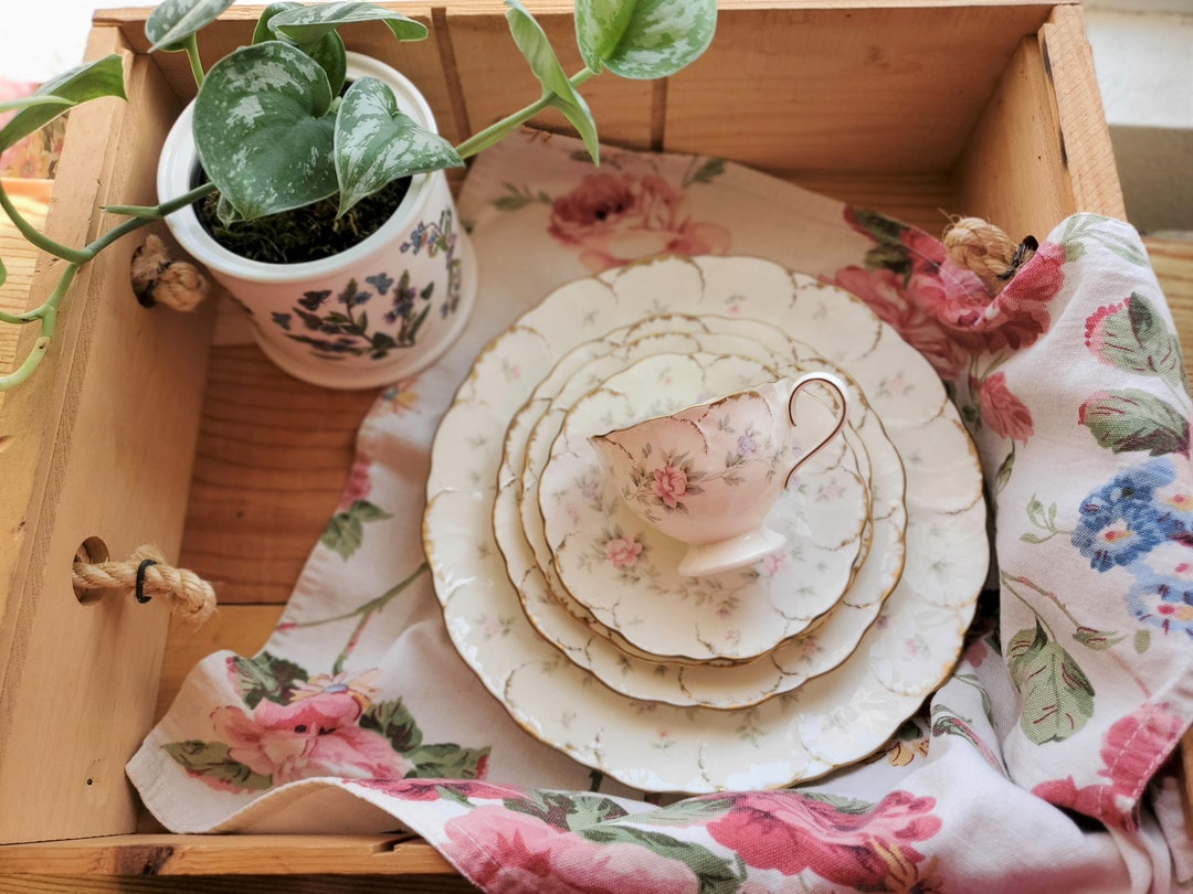 Mikasa Remembrance Bone China Dinner Set Gold Brushed Pink Lavender ...