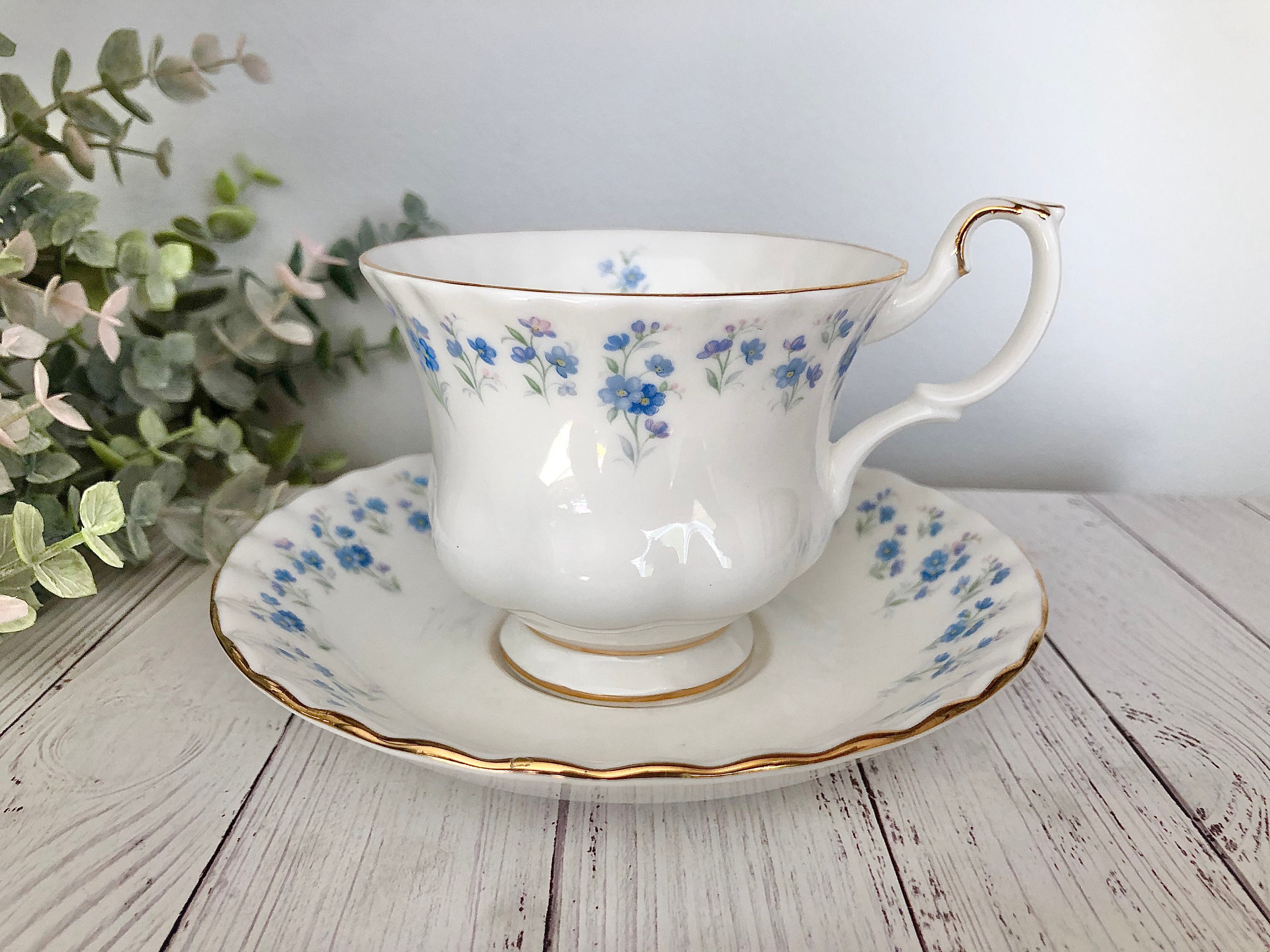 Royal Albert Memory Lane Tea Cup and Saucer-Memory | Etsy