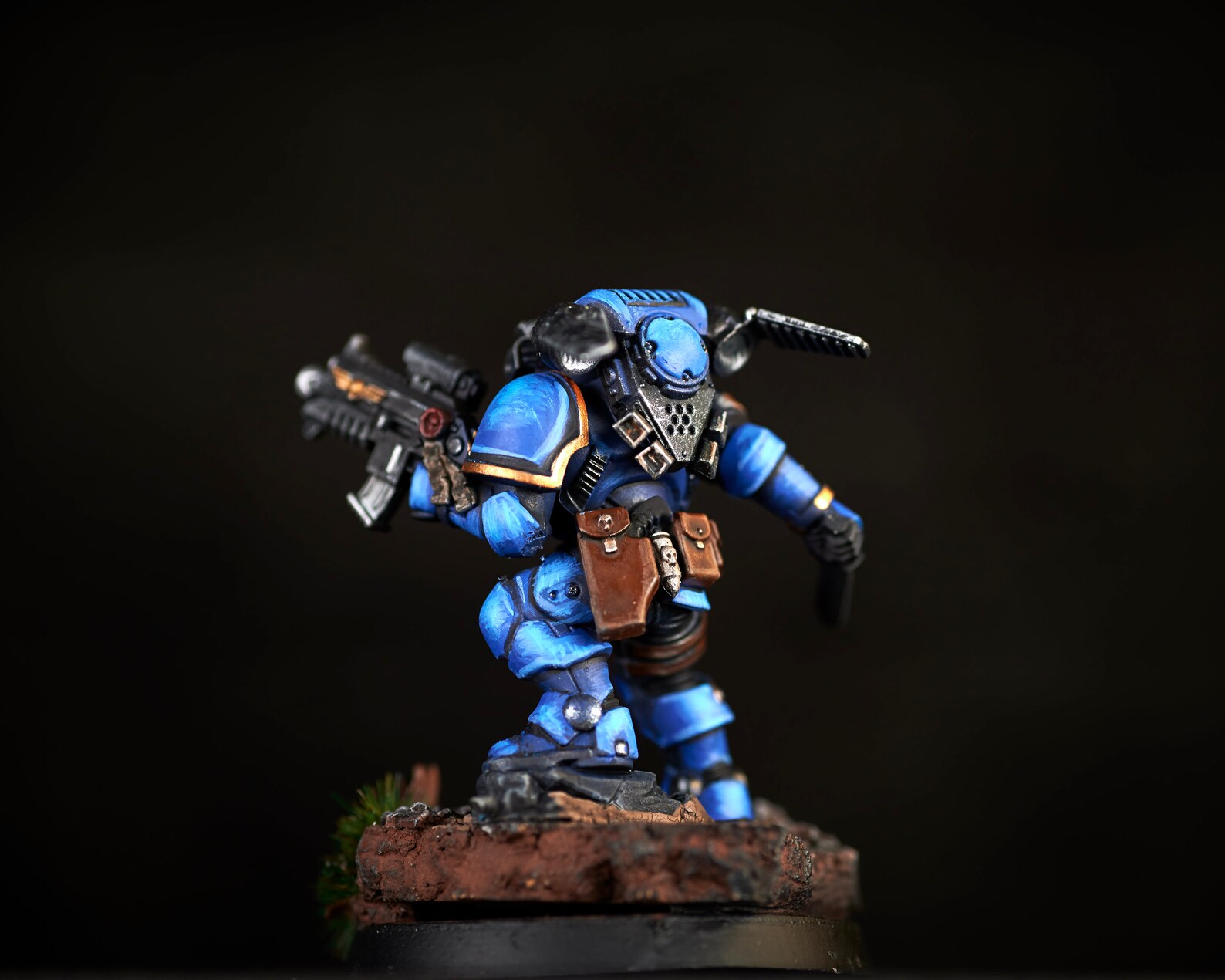 Primaris Lieutenant in Phobos Armour Warhammer 40k Miniature | Etsy