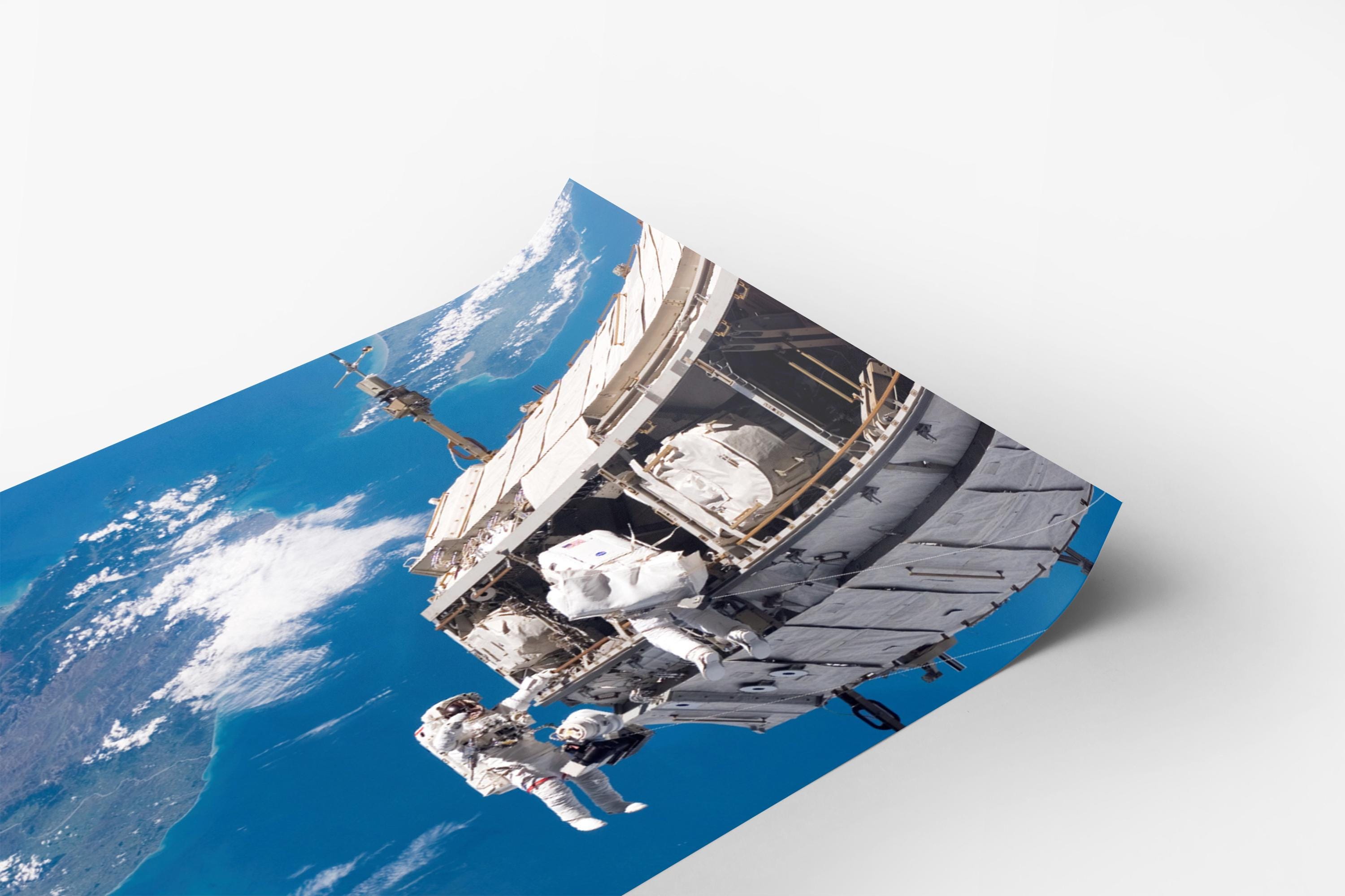 International Space Station Spacewalk Astronauts Earth Photo Poster Art ...
