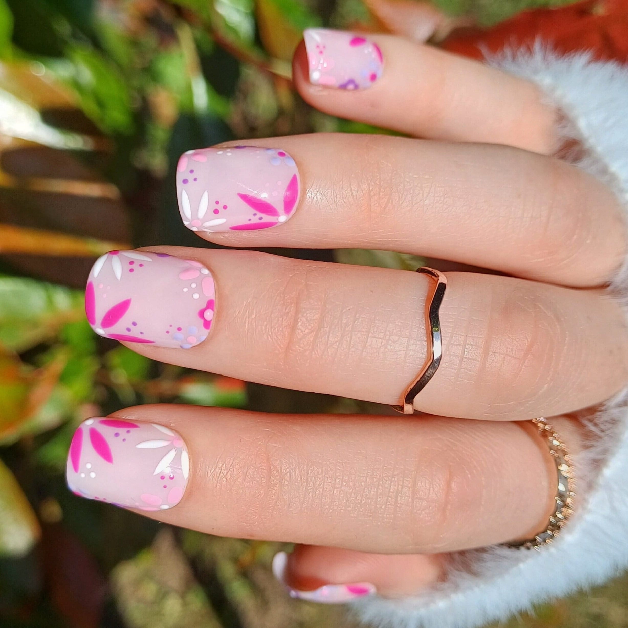 Pink gel nails store