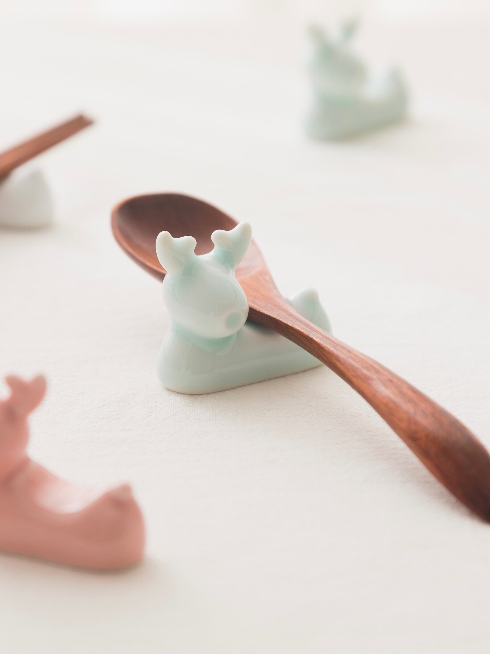 Adorable Ceramic Mini Moose Chopsticks Rest - Multicolored Kitchen ...