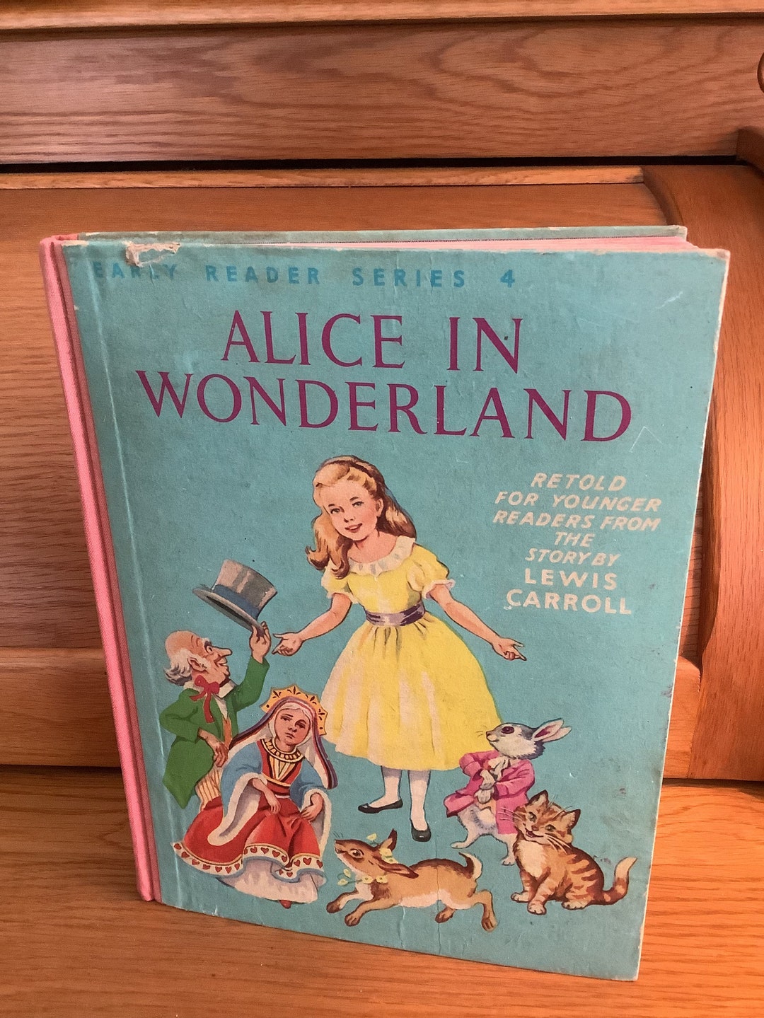 Alice in Wonderland Retold for Younger Readers Early Reader Series 4 ... Alice in Wonderland Retold for Younger Readers Early Reader Series 4 ...