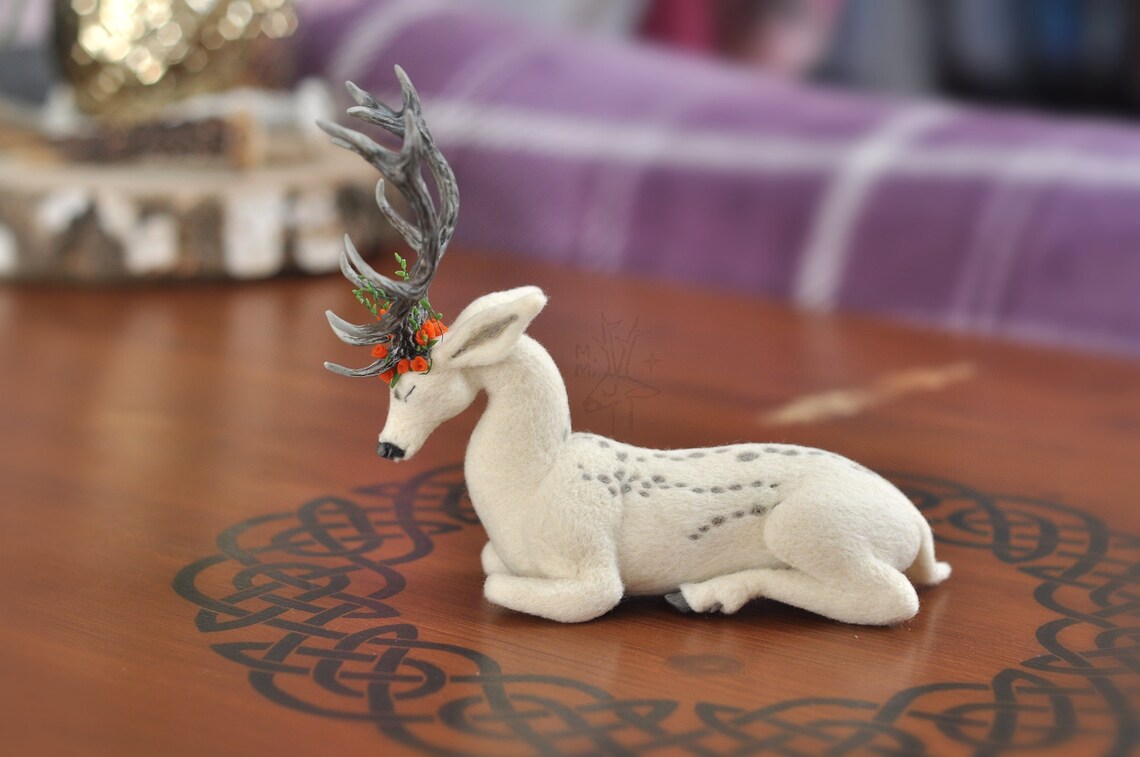 White Deer Stag Spirit Sculpture Felted Medium Figurine - Etsy