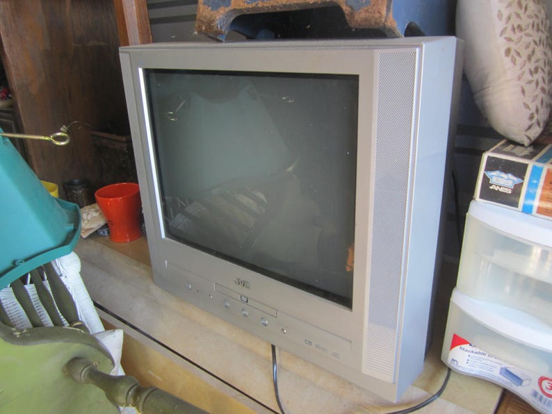 Vtg JVC 20'' Television W/built in DVD Player, Front Controls NO ...