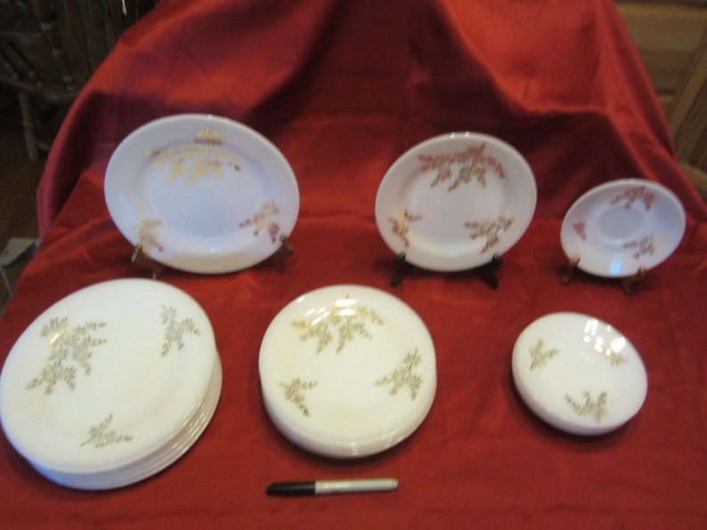 Retro 50's FEDERAL Glass MILK Glass "golden Glory" Pattern, 22 Pieces ...