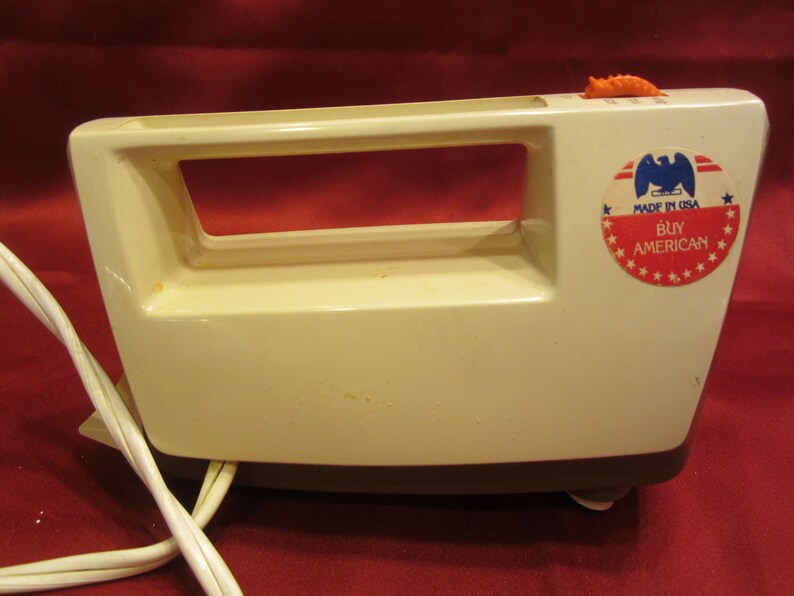 Retro 70's HAMILTON BEACH SCOVILL Mixette Hand Mixer, 3 Speed - Etsy