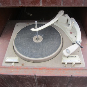 Antique Garrard Phonograph W/wood Cabinet Case, Model 210, Pick up Only ...